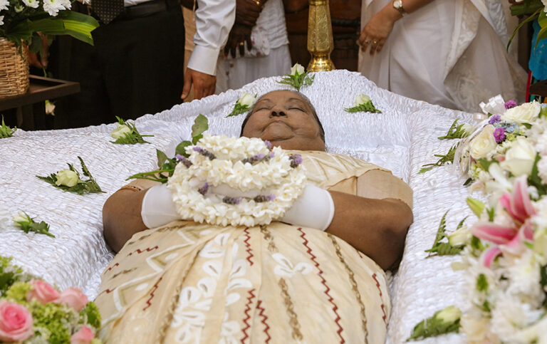 Sumitra Peries bids adieu (Pics) – Sri Lanka Mirror – Right to Know ...