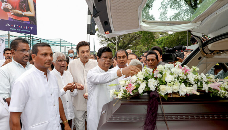 Sumitra Peries bids adieu (Pics) – Sri Lanka Mirror – Right to Know ...