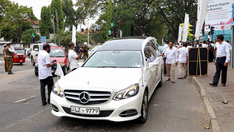 Sumitra Peries bids adieu (Pics) – Sri Lanka Mirror – Right to Know ...