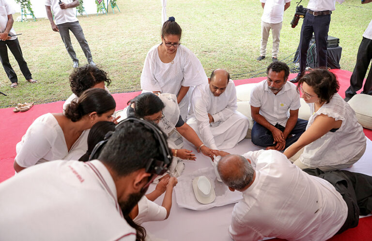 Sumitra Peries bids adieu (Pics) – Sri Lanka Mirror – Right to Know ...