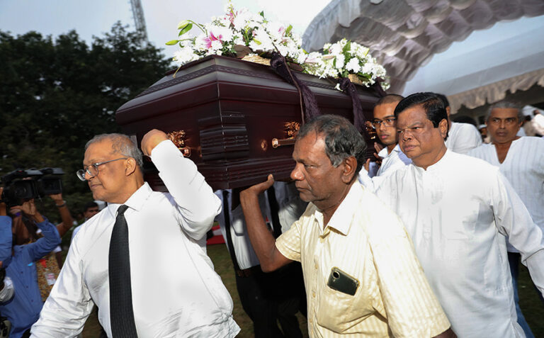 Sumitra Peries bids adieu (Pics) – Sri Lanka Mirror – Right to Know ...