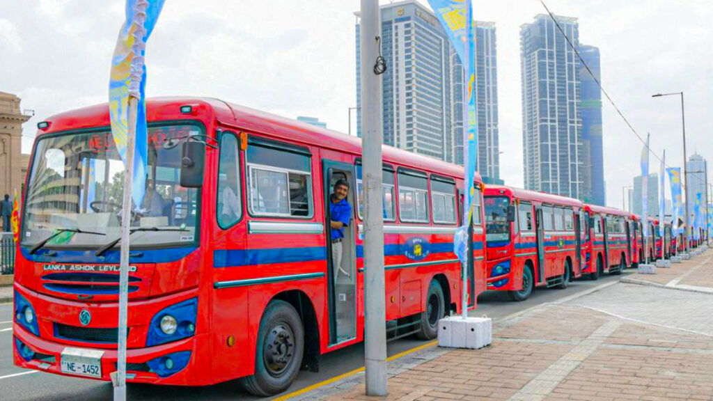 India provides 50 buses (Pics) – Sri Lanka Mirror – Right to Know ...