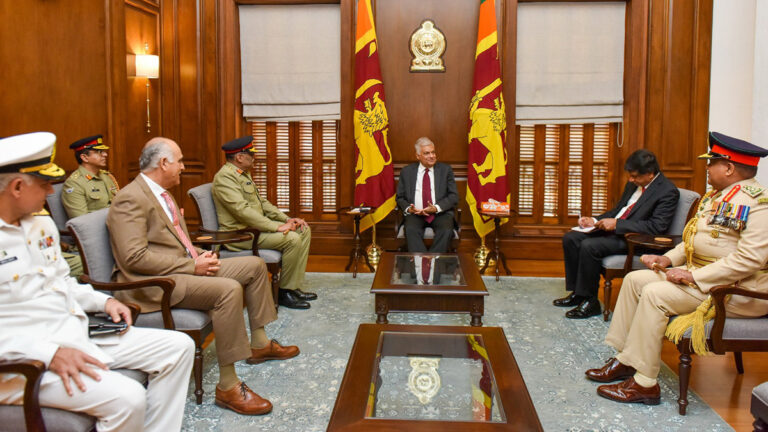 Pakistan’s General Mirza meets the President – Sri Lanka Mirror – Right ...