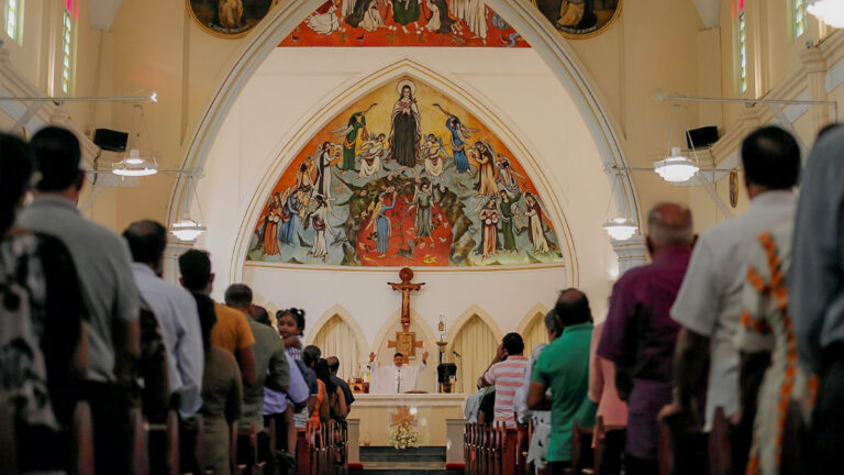 Church services organised in memoriam of Easter attack victims! – Sri ...