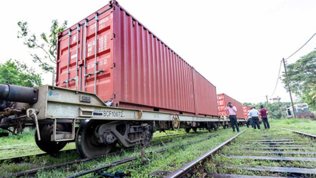 Wheat flour train derailed disrupting services on Eastern Line – Sri ...