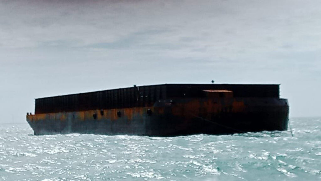 80m long barge grounded near Mannar – Sri Lanka Mirror – Right to Know ...