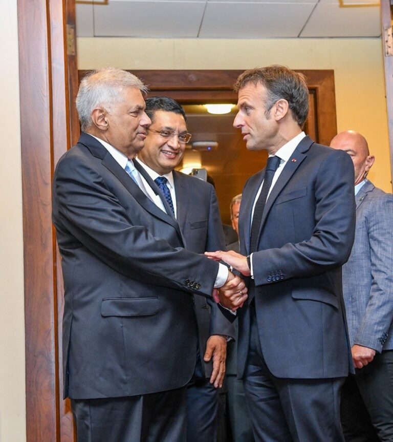 French President meets President Wickremesinghe (Pics) – Sri Lanka ...