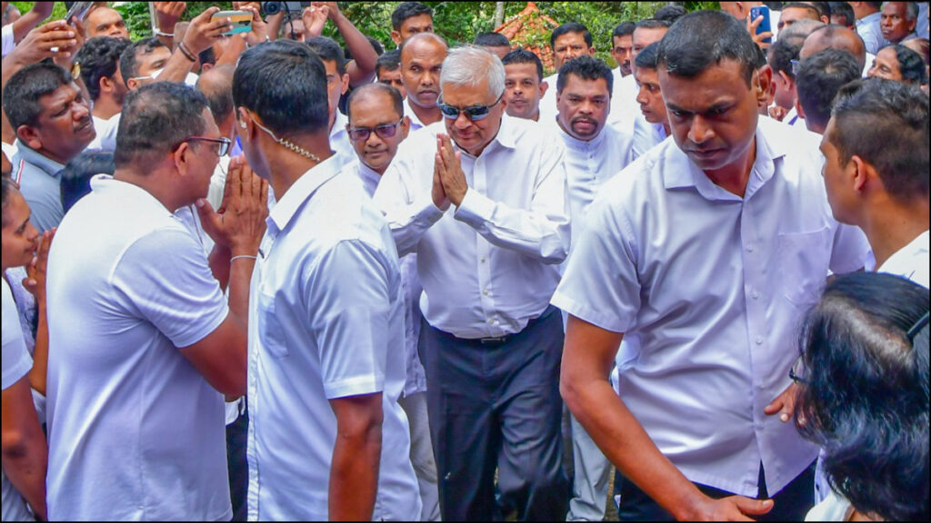 President pays final respects to late Dr. Ariyaratne & Palitha Thewarapperuma (Pics) – Sri Lanka ...