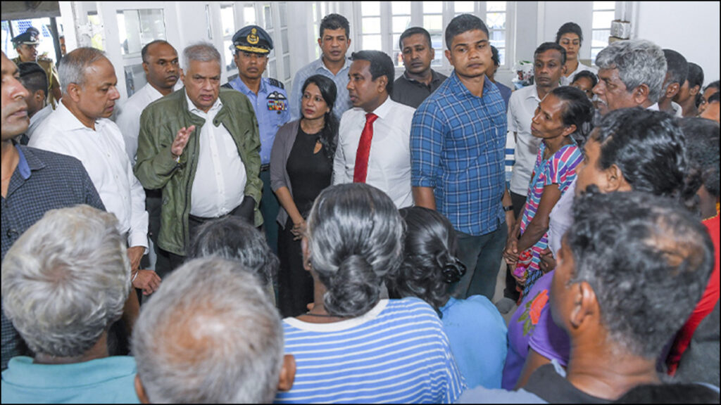 President visits Kolonnawa Kelaniya & Ambatale areas (Pics) – Sri Lanka ...