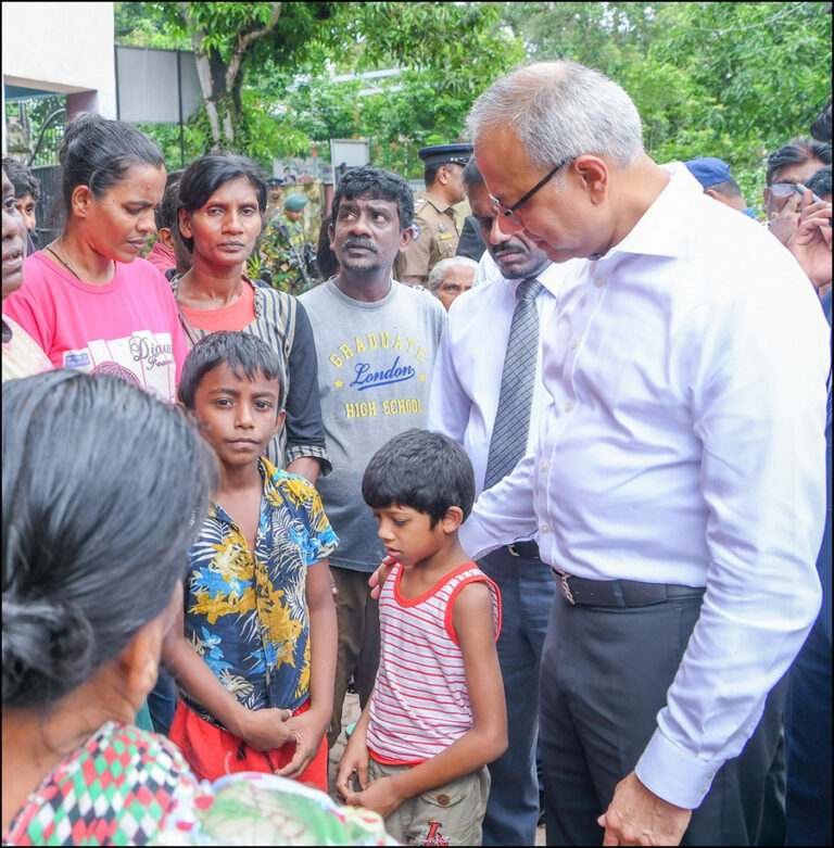 President visits Kolonnawa Kelaniya & Ambatale areas (Pics) – Sri Lanka ...