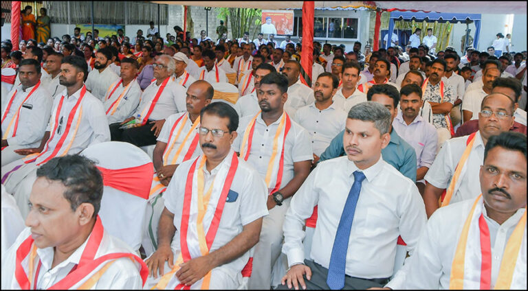 President meets TMVP Leader Pillaiyan – Sri Lanka Mirror – Right to ...