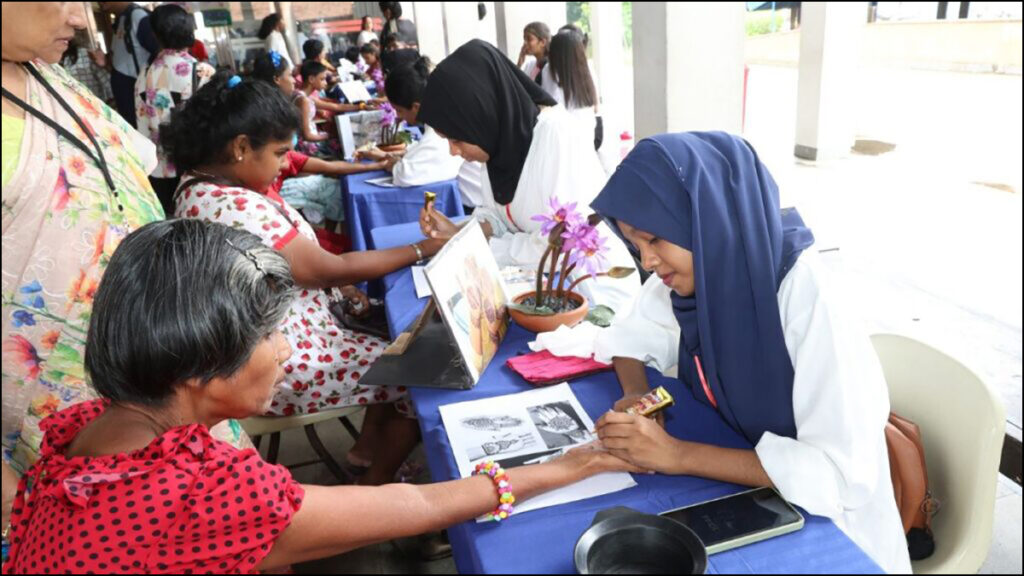 “Lassana Dansala” offers beauty care during Vesak (Pics) – Sri Lanka ...