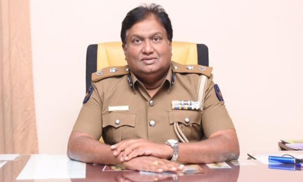 Retired DIG Priyantha Jayakody released on bail – Sri Lanka Mirror ...