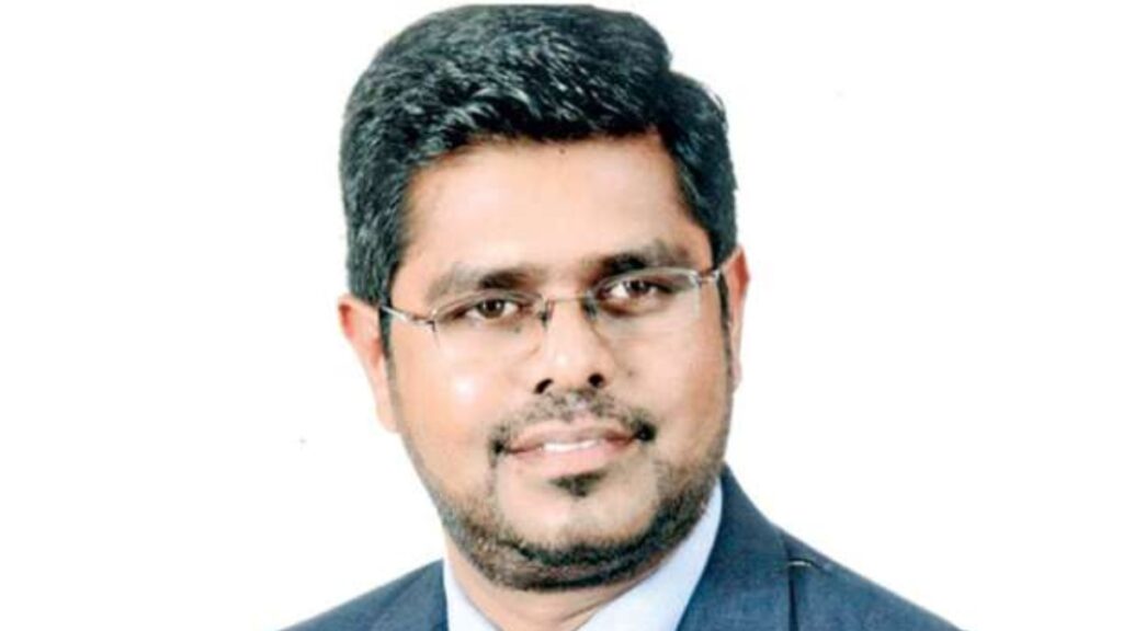 Sarah gallons hot that woman returned promptly and arranged