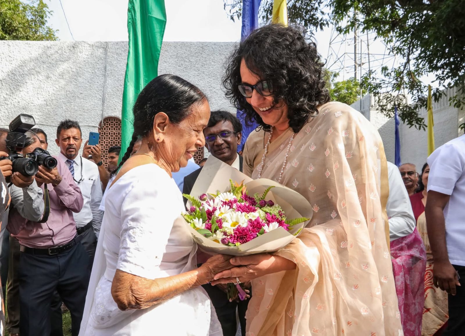 SLBC studio named in honor of Nanda Malini – Sri Lanka Mirror – Right to Know. Power to Change