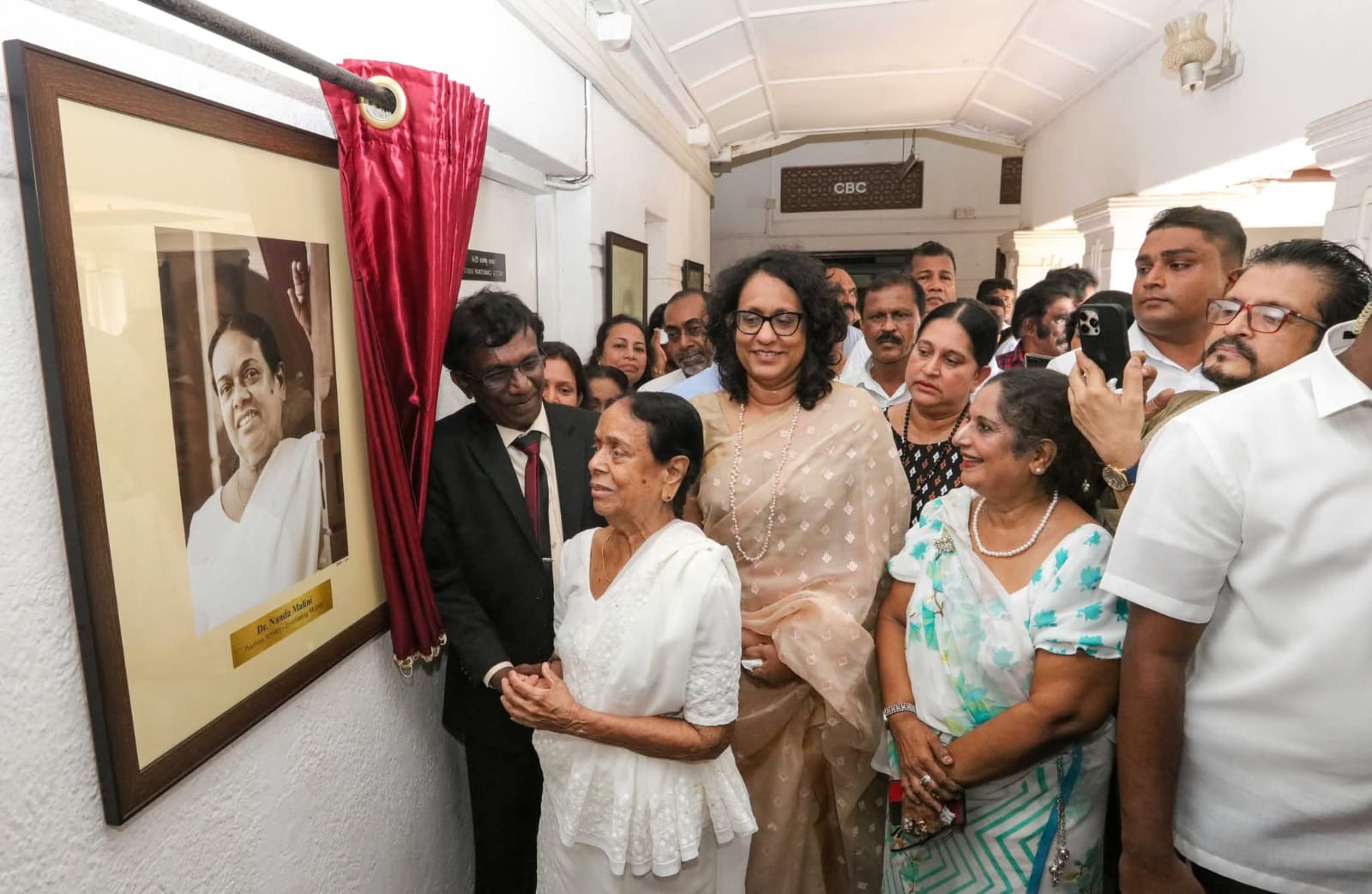 SLBC studio named in honor of Nanda Malini – Sri Lanka Mirror – Right to Know. Power to Change