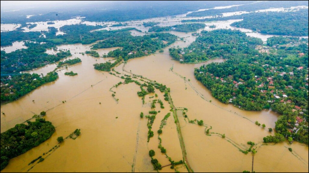 Low-lying areas along the Kelani River still at risk; Hanwella reaches ...