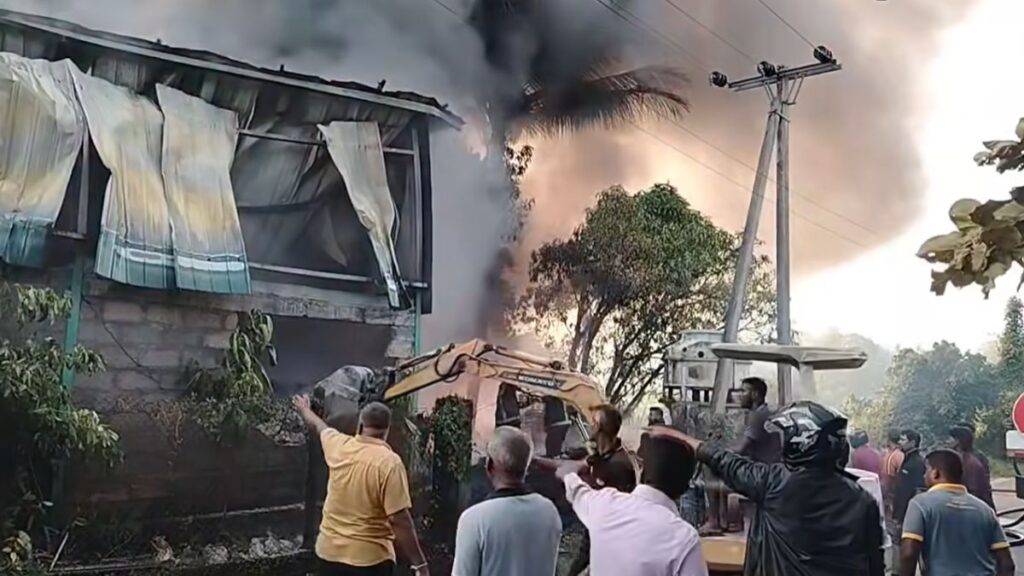 Fire breaks out at rubber factory in Horana – Sri Lanka Mirror – Right ...