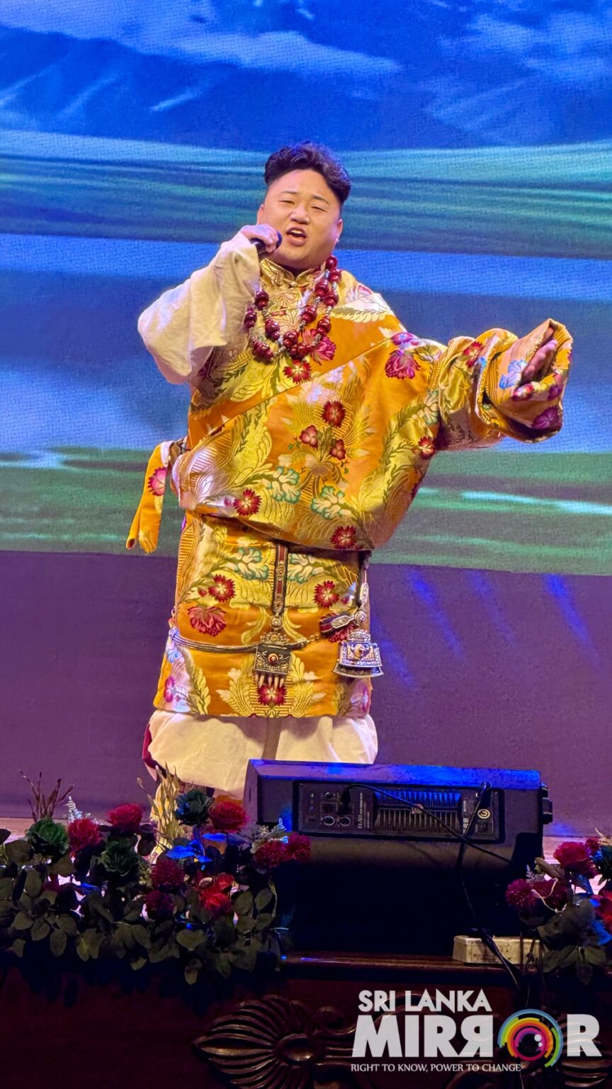 K-pop band NewJeans breaks up after bitter feud with record label – Sri ...