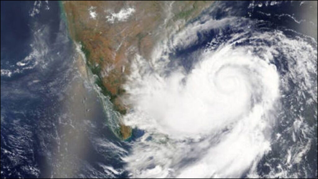 Heavy showers, strong winds forecast today – Sri Lanka Mirror – Right ...